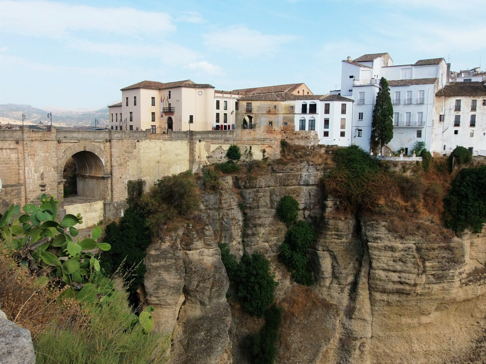 ŠPANJOLSKA RONDA - FANTASTIČAN GRAD NA STIJENI