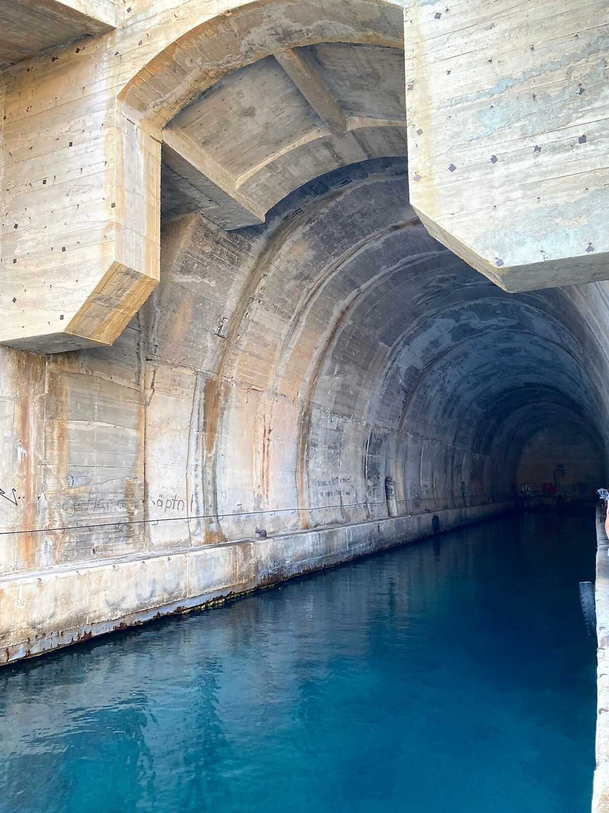 VIS – PREKRASAN OTOK BOŽANSTVENE PRIRODE I MILITARY TURA